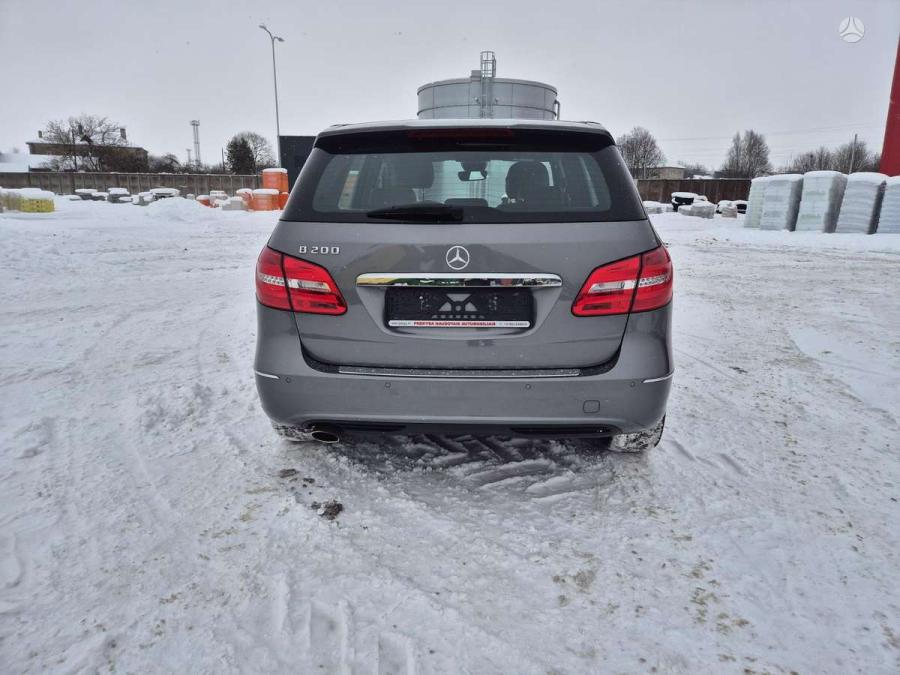 Pelēks Mercedes-Benz B 200 2012 Telšiai, ar dzinēja tilpumu 1.60 L un nobraukumu 201 tūkst. km par 8500 €, foto 5 vietnē AUTOMOTO.COM.LV