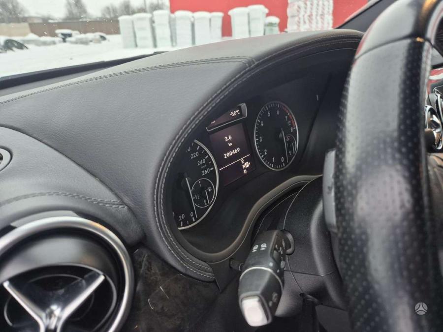 Pelēks Mercedes-Benz B 200 2012 Telšiai, ar dzinēja tilpumu 1.60 L un nobraukumu 201 tūkst. km par 8500 €, foto 10 vietnē AUTOMOTO.COM.LV