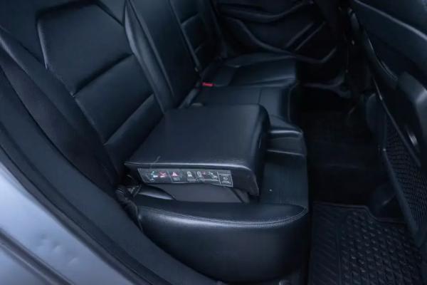 Grey Mercedes-Benz B 200 2012 in Liepaja, with an engine capacity of 1.80 L and mileage of 277 thousand km for 6500 €, photo 10 on AUTOMOTO.COM.LV