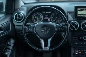 Pelēks Mercedes-Benz B 200 2012 Liepāja, ar dzinēja tilpumu 1.80 L un nobraukumu 277 tūkst. km par 6500 €, foto 13 vietnē AUTOMOTO.COM.LV