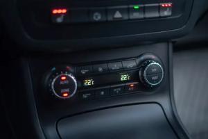Pelēks Mercedes-Benz B 200 2012 Liepāja, ar dzinēja tilpumu 1.80 L un nobraukumu 277 tūkst. km par 6500 €, foto 15 vietnē AUTOMOTO.COM.LV