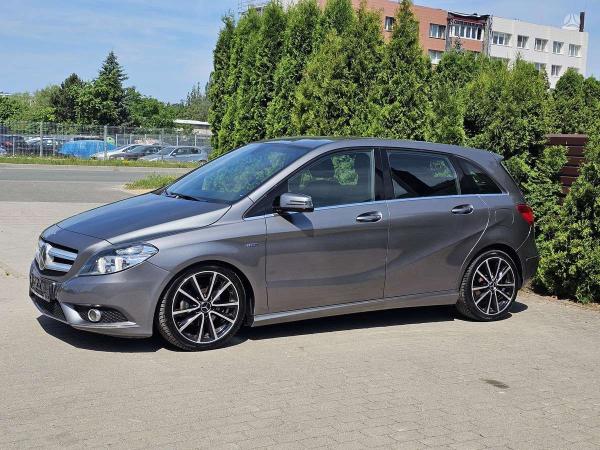 Pelēks Mercedes-Benz B 200 2012 Kretinga, ar dzinēja tilpumu 1.80 L un nobraukumu 32 tūkst. km par 5299 €, foto 2 vietnē AUTOMOTO.COM.LV