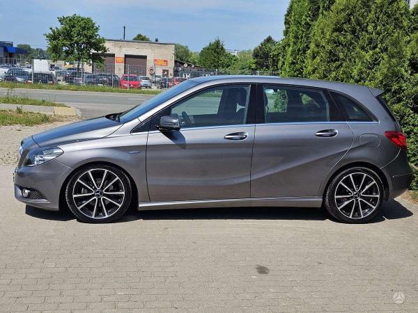 Pelēks Mercedes-Benz B 200 2012 Kretinga, ar dzinēja tilpumu 1.80 L un nobraukumu 32 tūkst. km par 5299 €, foto 3 vietnē AUTOMOTO.COM.LV