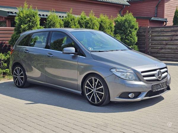 Pelēks Mercedes-Benz B 200 2012 Kretinga, ar dzinēja tilpumu 1.80 L un nobraukumu 32 tūkst. km par 5299 €, foto 5 vietnē AUTOMOTO.COM.LV
