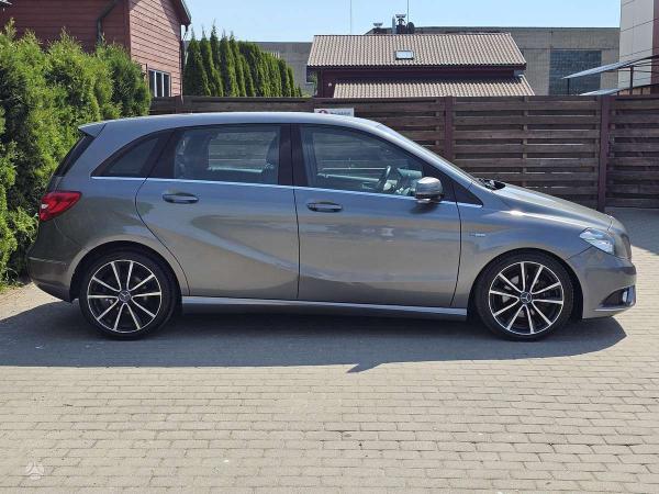 Pelēks Mercedes-Benz B 200 2012 Kretinga, ar dzinēja tilpumu 1.80 L un nobraukumu 32 tūkst. km par 5299 €, foto 6 vietnē AUTOMOTO.COM.LV