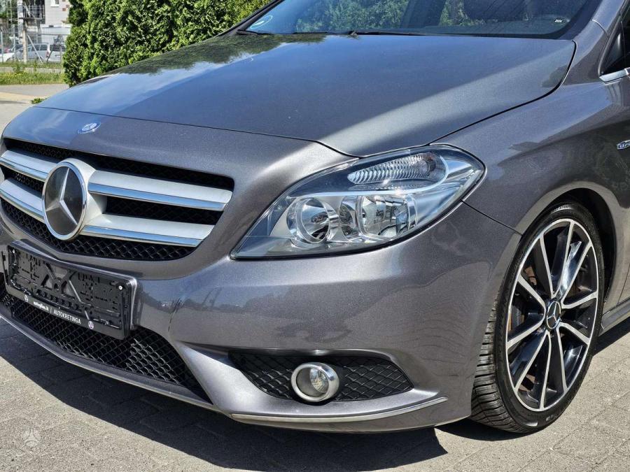 Pelēks Mercedes-Benz B 200 2012 Kretinga, ar dzinēja tilpumu 1.80 L un nobraukumu 32 tūkst. km par 5299 €, foto 8 vietnē AUTOMOTO.COM.LV