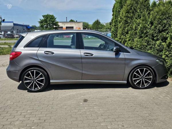 Pelēks Mercedes-Benz B 200 2012 Kretinga, ar dzinēja tilpumu 1.80 L un nobraukumu 32 tūkst. km par 5299 €, foto 10 vietnē AUTOMOTO.COM.LV