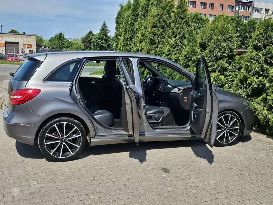 Pelēks Mercedes-Benz B 200 2012 Kretinga, ar dzinēja tilpumu 1.80 L un nobraukumu 32 tūkst. km par 5299 €, foto 12 vietnē AUTOMOTO.COM.LV