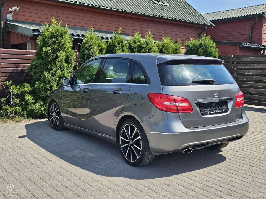 Pelēks Mercedes-Benz B 200 2012 Kretinga, ar dzinēja tilpumu 1.80 L un nobraukumu 32 tūkst. km par 5299 €, foto 13 vietnē AUTOMOTO.COM.LV