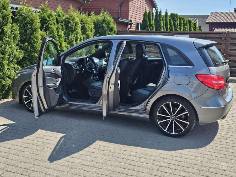 Pelēks Mercedes-Benz B 200 2012 Kretinga, ar dzinēja tilpumu 1.80 L un nobraukumu 32 tūkst. km par 5299 €, foto 15 vietnē AUTOMOTO.COM.LV