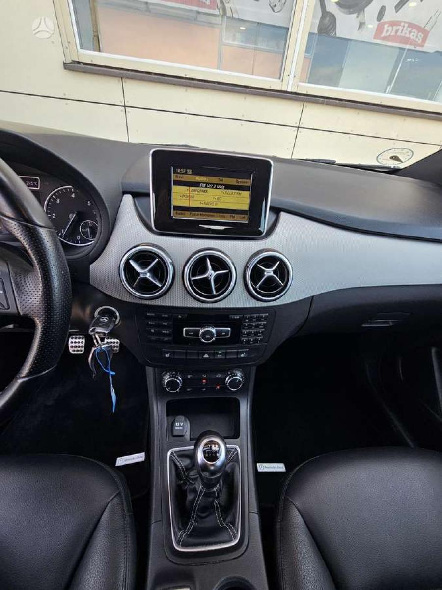 Pelēks Mercedes-Benz B 200 2012 Kretinga, ar dzinēja tilpumu 1.80 L un nobraukumu 32 tūkst. km par 5299 €, foto 17 vietnē AUTOMOTO.COM.LV