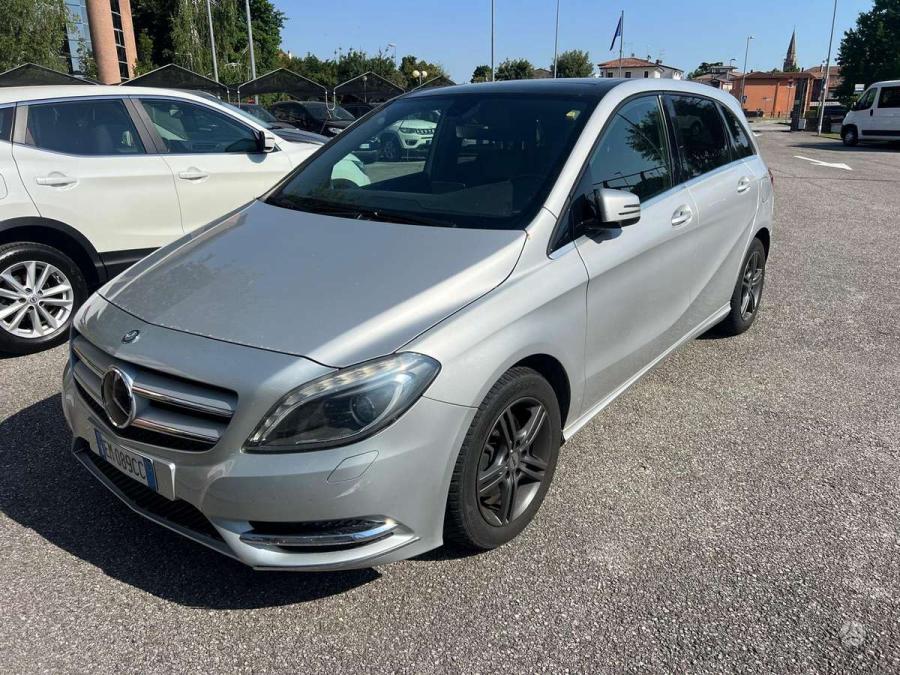 Pelēks Mercedes-Benz B 200 2012 Panevēža, ar dzinēja tilpumu 1.80 L un nobraukumu 435 tūkst. km par 3500 €, foto 1 vietnē AUTOMOTO.COM.LV
