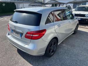 Pelēks Mercedes-Benz B 200 2012 Panevēža, ar dzinēja tilpumu 1.80 L un nobraukumu 435 tūkst. km par 3500 €, foto 4 vietnē AUTOMOTO.COM.LV