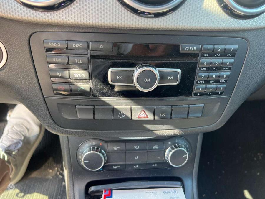 Pelēks Mercedes-Benz B 200 2012 Panevēža, ar dzinēja tilpumu 1.80 L un nobraukumu 435 tūkst. km par 3500 €, foto 10 vietnē AUTOMOTO.COM.LV