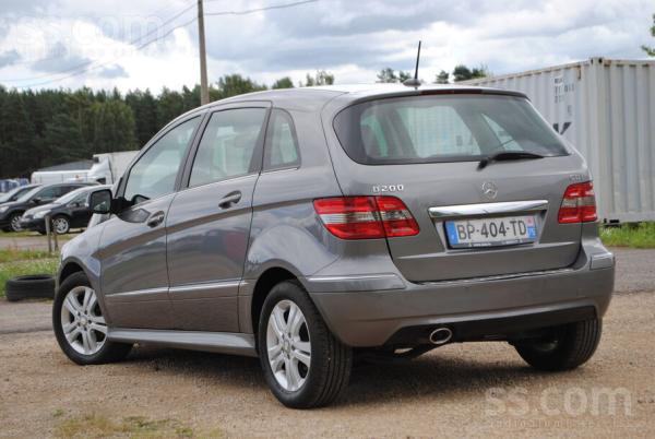 Pelēks Mercedes-Benz B 200 2012 Rīga, ar dzinēja tilpumu 2.00 L un nobraukumu 218 tūkst. km par 4490 €, foto 3 vietnē AUTOMOTO.COM.LV