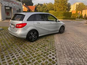 Grey Mercedes-Benz B 200 2012 in Jurmala, with an engine capacity of 1.80 L and mileage of 279 thousand km for 5300 €, photo 4 on AUTOMOTO.COM.LV