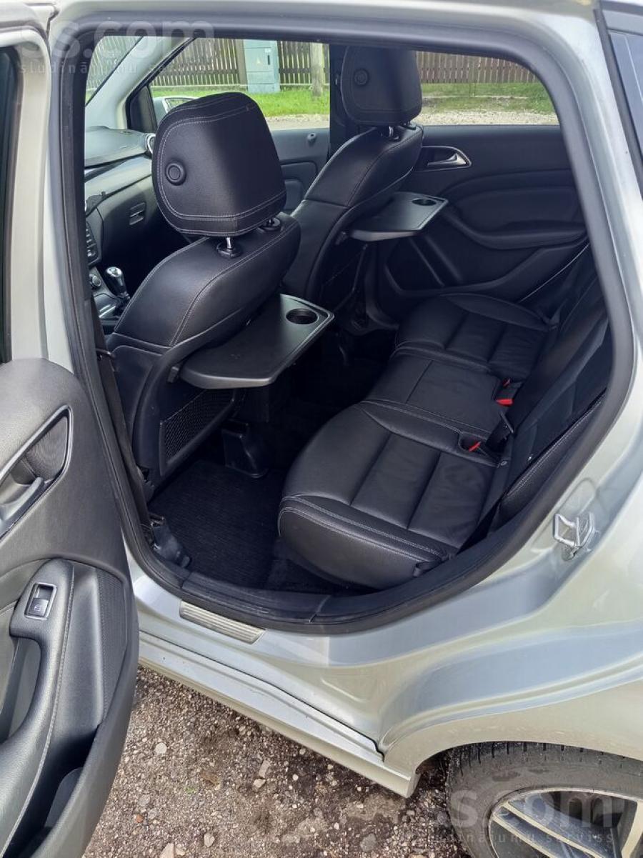 Grey Mercedes-Benz B 200 2012 in Jurmala, with an engine capacity of 1.80 L and mileage of 279 thousand km for 5300 €, photo 9 on AUTOMOTO.COM.LV