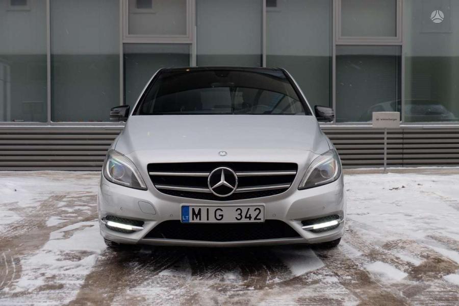 Pelēks Mercedes-Benz B 200 2013 Viļņa, ar dzinēja tilpumu 1.80 L un nobraukumu 334 tūkst. km par 6700 €, foto 2 vietnē AUTOMOTO.COM.LV