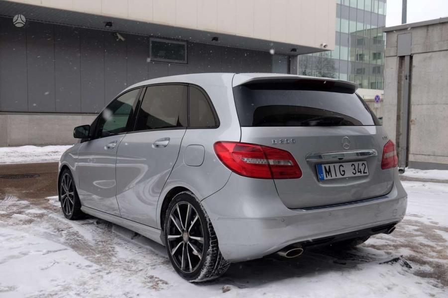 Pelēks Mercedes-Benz B 200 2013 Viļņa, ar dzinēja tilpumu 1.80 L un nobraukumu 334 tūkst. km par 6700 €, foto 6 vietnē AUTOMOTO.COM.LV