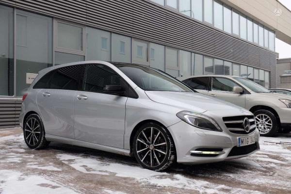 Grey Mercedes-Benz B 200 2013 in Vilnius, with an engine capacity of 1.80 L and mileage of 334 thousand km for 6700 €, photo 9 on AUTOMOTO.COM.LV