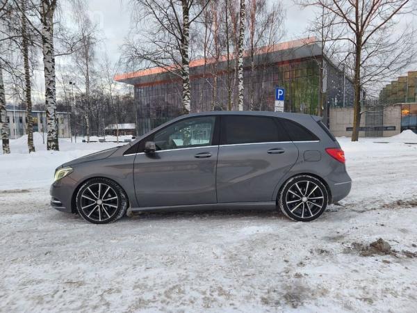 Grey Mercedes-Benz B 200 2014 in Jelgava, with an engine capacity of 1.80 L and mileage of 0 thousand km for 7990 €, photo 8 on AUTOMOTO.COM.LV