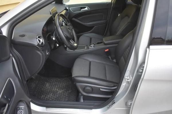 Grey Mercedes-Benz B 200 2016 in Talsi, with an engine capacity of 2.00 L and mileage of 149 thousand km for 12700 €, photo 6 on AUTOMOTO.COM.LV