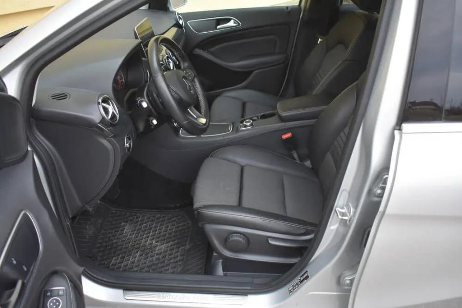 Grey Mercedes-Benz B 200 2016 in Talsi, with an engine capacity of 2.00 L and mileage of 149 thousand km for 12700 €, photo 7 on AUTOMOTO.COM.LV