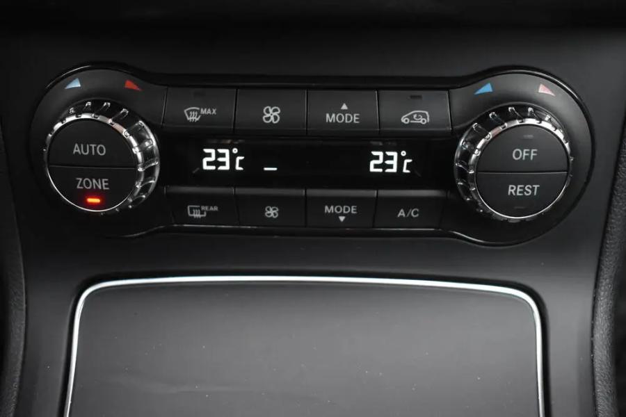 Grey Mercedes-Benz B 200 2016 in Talsi, with an engine capacity of 2.00 L and mileage of 149 thousand km for 12700 €, photo 15 on AUTOMOTO.COM.LV