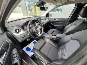 Grey Mercedes-Benz B 200 2016 in Siauliai, with an engine capacity of 2.14 L and mileage of 107 thousand km for 10700 €, photo 14 on AUTOMOTO.COM.LV