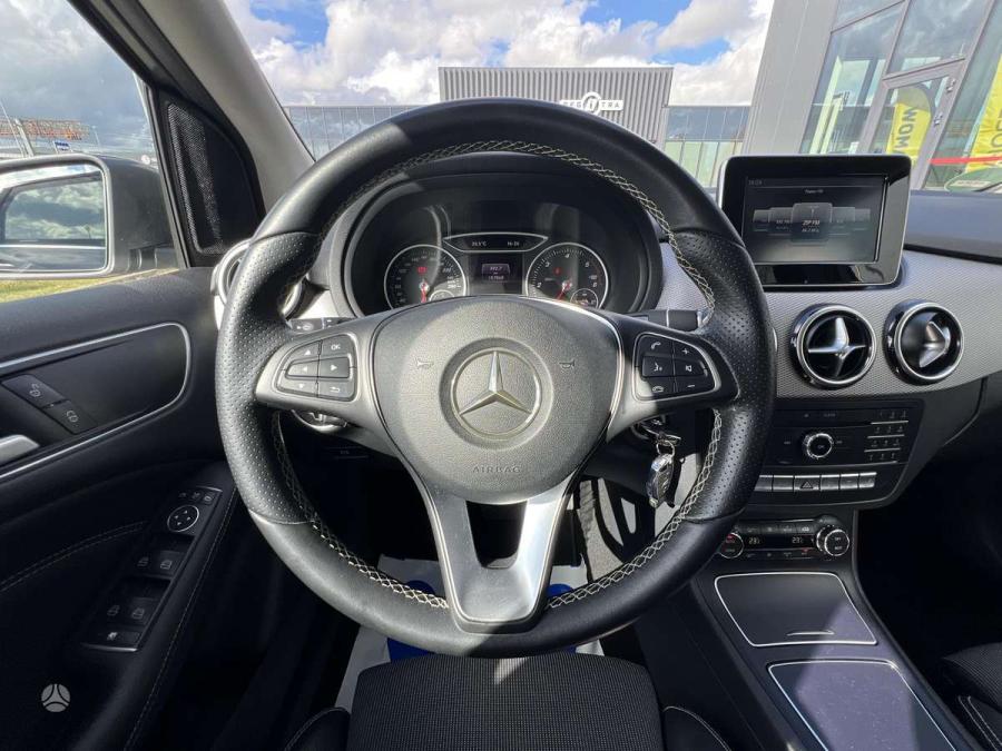 Grey Mercedes-Benz B 200 2016 in Siauliai, with an engine capacity of 2.14 L and mileage of 107 thousand km for 10700 €, photo 16 on AUTOMOTO.COM.LV