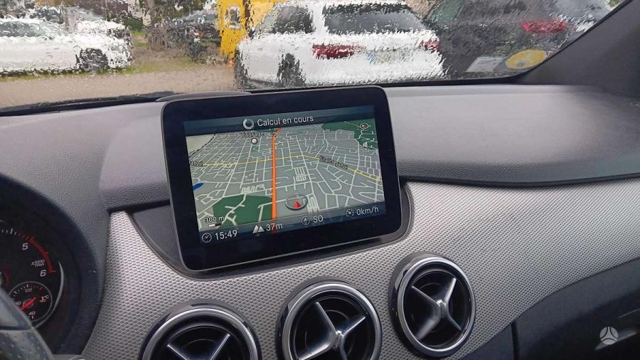 Pelēks Mercedes-Benz B 200 2018 Tauragė, ar dzinēja tilpumu 2.14 L un nobraukumu 229 tūkst. km par 7200 €, foto 17 vietnē AUTOMOTO.COM.LV