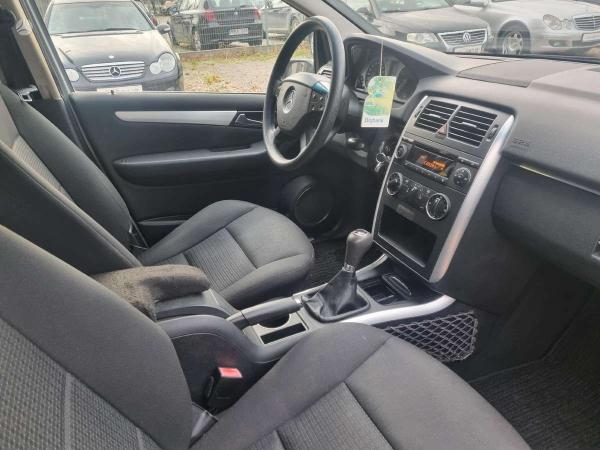 Pelēks Mercedes-Benz B 200 2005 Kauņa, ar dzinēja tilpumu 2.00 L un nobraukumu 300 tūkst. km par 2000 €, foto 5 vietnē AUTOMOTO.COM.LV