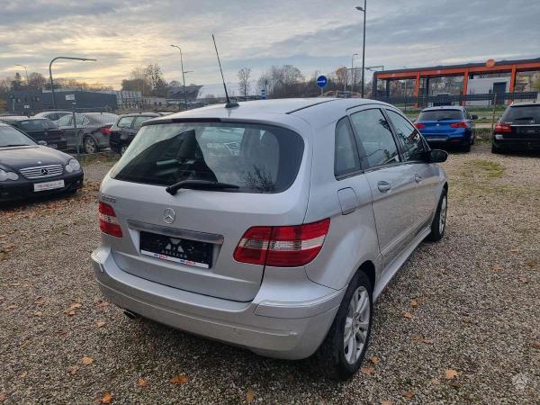 Pelēks Mercedes-Benz B 200 2005 Kauņa, ar dzinēja tilpumu 2.00 L un nobraukumu 300 tūkst. km par 2000 €, foto 2 vietnē AUTOMOTO.COM.LV