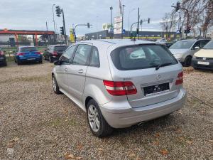 Pelēks Mercedes-Benz B 200 2005 Kauņa, ar dzinēja tilpumu 2.00 L un nobraukumu 300 tūkst. km par 2000 €, foto 3 vietnē AUTOMOTO.COM.LV