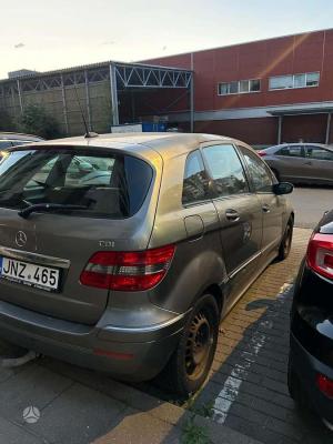 Grey Mercedes-Benz B 200 2005 in Vilnius, with an engine capacity of 1.99 L and mileage of 300 thousand km for 590 €, photo  on AUTOMOTO.COM.LV