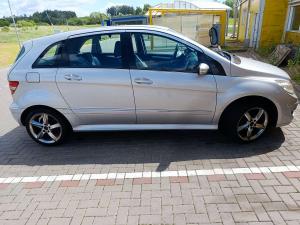 Grey Mercedes-Benz B 200 2006 in Elektrenai, with an engine capacity of 2.03 L and mileage of 228 thousand km for 2200 €, photo  on AUTOMOTO.COM.LV
