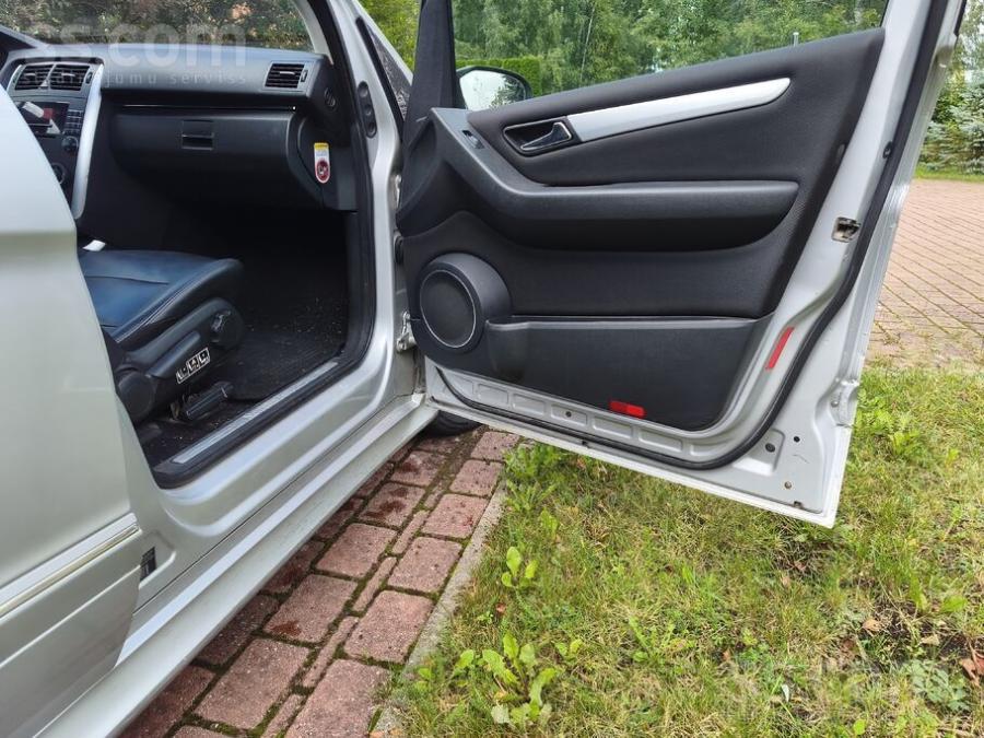 Серый Мерседес Б 200 2006 в Рига, объемом двигателя 2.00 л и пробегом 292 тыс. км за 1600 €, фото 12 на AUTOMOTO.COM.LV