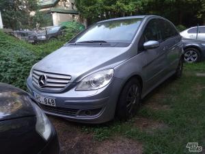Pelēks Mercedes-Benz B 200 2007 Viļņa, ar dzinēja tilpumu 2.00 L un nobraukumu 360 tūkst. km par 999 €, foto  vietnē AUTOMOTO.COM.LV