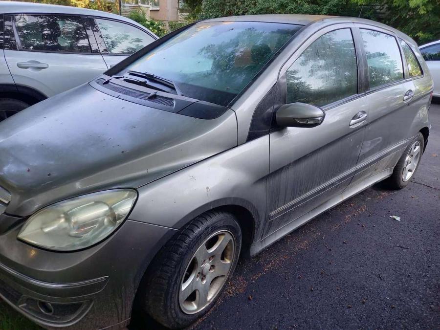 Grey Mercedes-Benz B 200 2007 in Vilnius, with an engine capacity of 1.99 L and mileage of 172 thousand km for 1000 €, photo 3 on AUTOMOTO.COM.LV