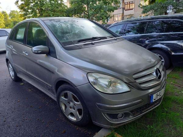 Grey Mercedes-Benz B 200 2007 in Vilnius, with an engine capacity of 1.99 L and mileage of 172 thousand km for 1000 €, photo 3 on AUTOMOTO.COM.LV
