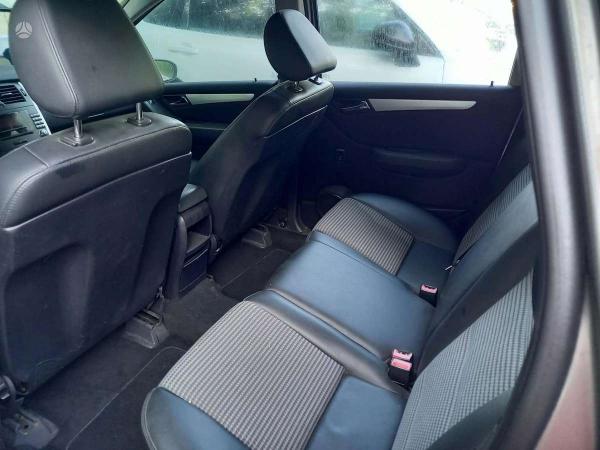 Grey Mercedes-Benz B 200 2007 in Vilnius, with an engine capacity of 1.99 L and mileage of 172 thousand km for 1000 €, photo 5 on AUTOMOTO.COM.LV