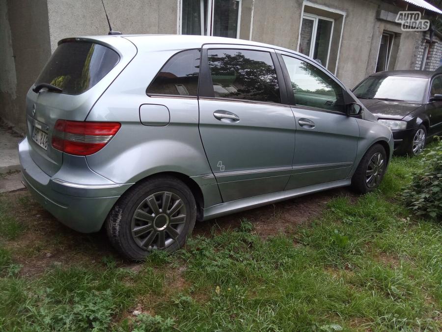 Pelēks Mercedes-Benz B 200 2007 Viļņa, ar dzinēja tilpumu 2.00 L un nobraukumu 360 tūkst. km par 850 €, foto 4 vietnē AUTOMOTO.COM.LV
