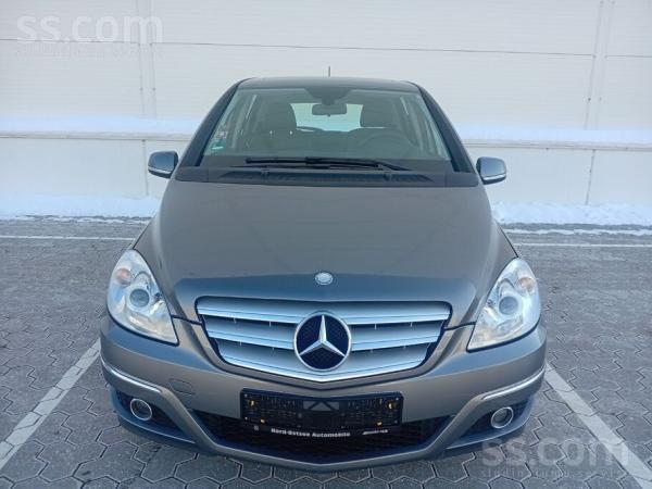 Grey Mercedes-Benz B 200 2008 in Riga, with an engine capacity of 2.00 L and mileage of 171 thousand km for 2990 €, photo 2 on AUTOMOTO.COM.LV