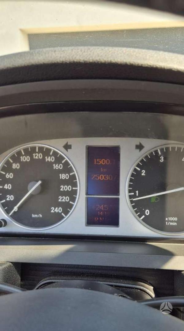 Grey Mercedes-Benz B 200 2008 in Kaisiadorys, with an engine capacity of 2.03 L and mileage of 250 thousand km for 3500 €, photo 6 on AUTOMOTO.COM.LV