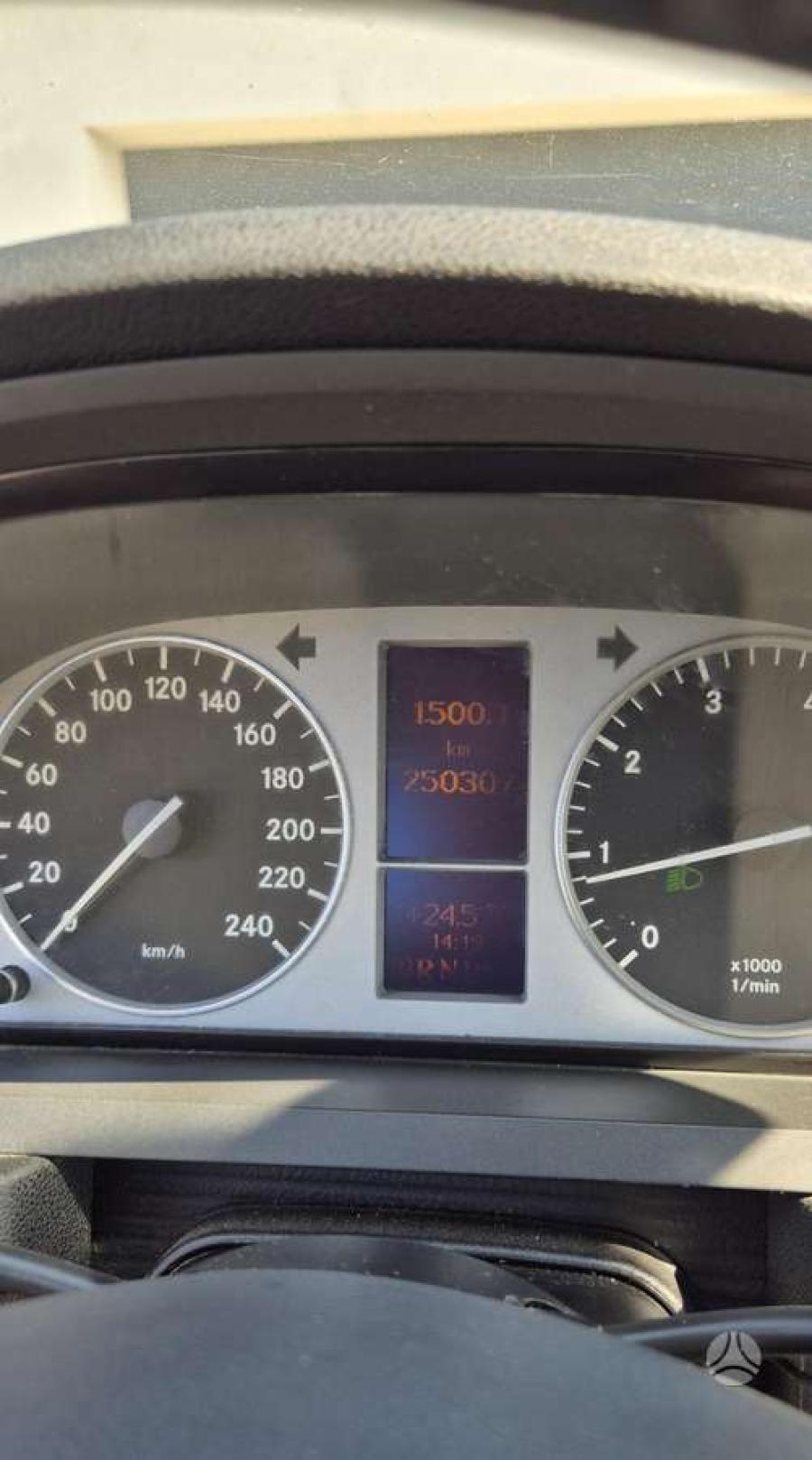 Grey Mercedes-Benz B 200 2008 in Kaisiadorys, with an engine capacity of 2.03 L and mileage of 250 thousand km for 3500 €, photo 7 on AUTOMOTO.COM.LV