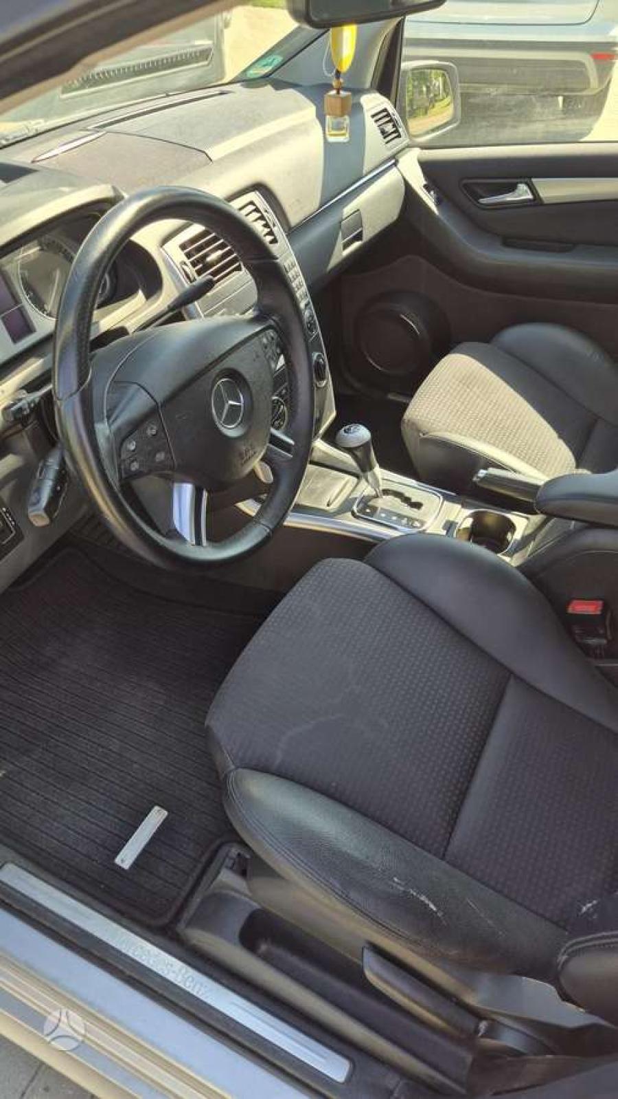 Grey Mercedes-Benz B 200 2008 in Kaisiadorys, with an engine capacity of 2.03 L and mileage of 250 thousand km for 3500 €, photo 10 on AUTOMOTO.COM.LV