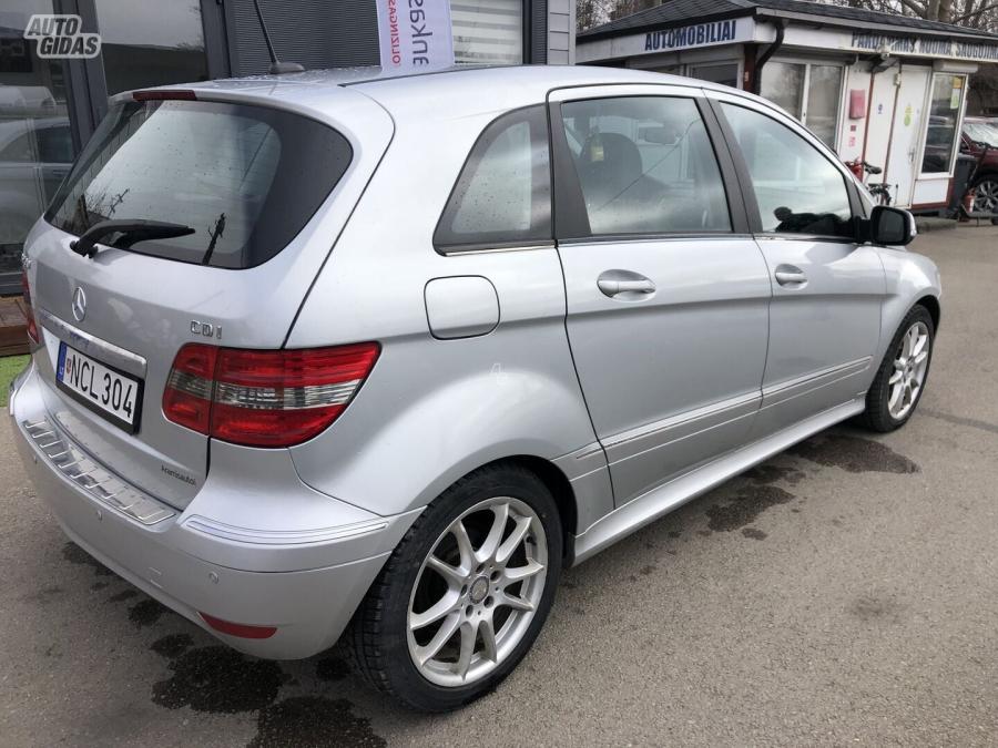 Grey Mercedes-Benz B 200 2010 in Klaipeda, with an engine capacity of 2.00 L and mileage of 311 thousand km for 3999 €, photo 5 on AUTOMOTO.COM.LV