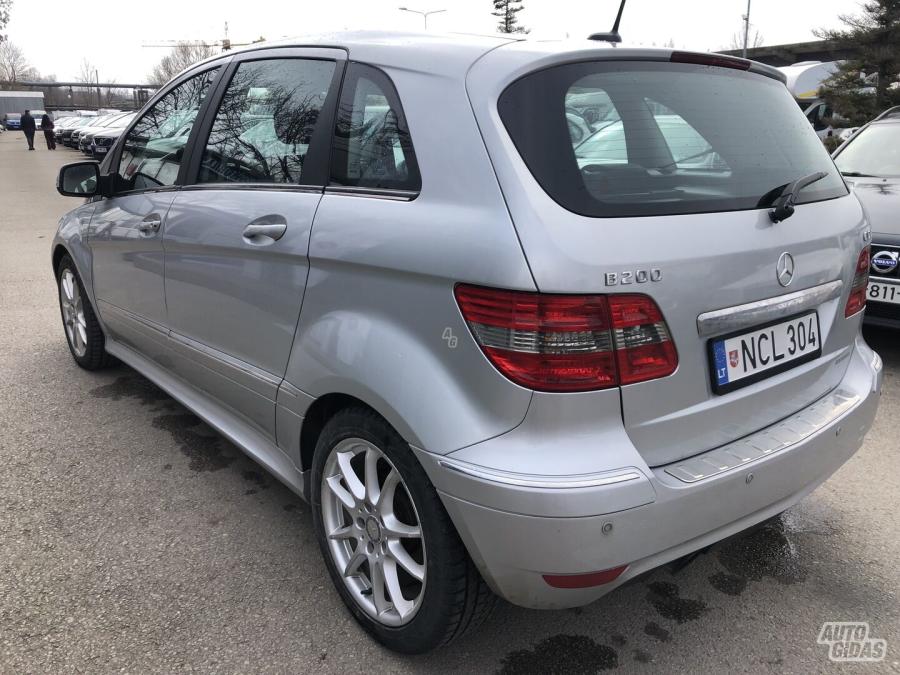 Grey Mercedes-Benz B 200 2010 in Klaipeda, with an engine capacity of 2.00 L and mileage of 311 thousand km for 3999 €, photo 7 on AUTOMOTO.COM.LV