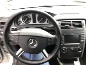 Grey Mercedes-Benz B 200 2010 in Klaipeda, with an engine capacity of 2.00 L and mileage of 311 thousand km for 3999 €, photo 15 on AUTOMOTO.COM.LV