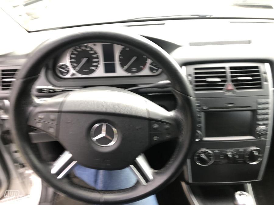 Grey Mercedes-Benz B 200 2010 in Klaipeda, with an engine capacity of 2.00 L and mileage of 311 thousand km for 3999 €, photo 15 on AUTOMOTO.COM.LV